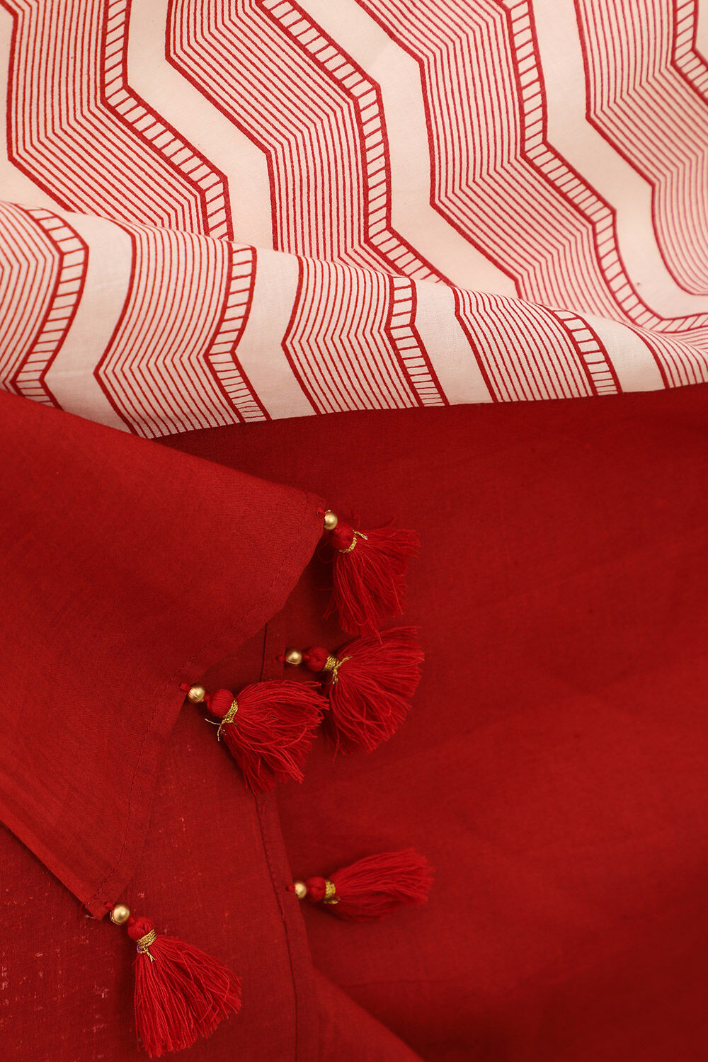 Off White Screen Printed Pure Cotton Saree | Taneira Online Store