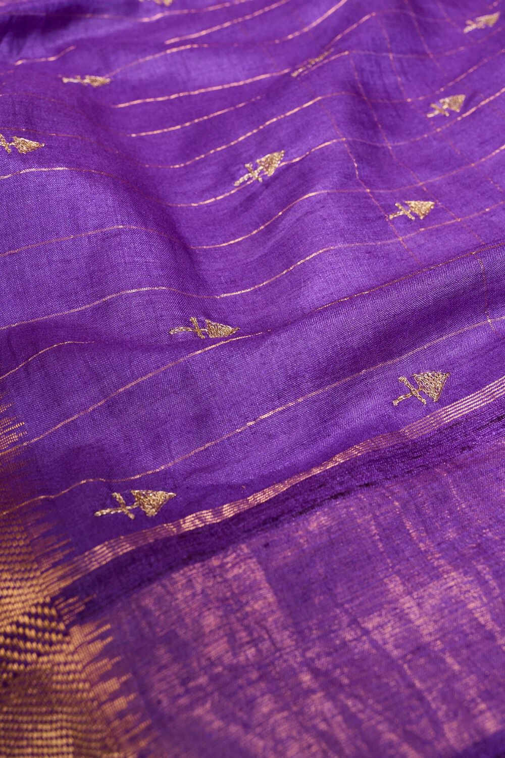 Dark Violet Bengal Pure Silk Aari Embroidered Saree | Taneira Online Store