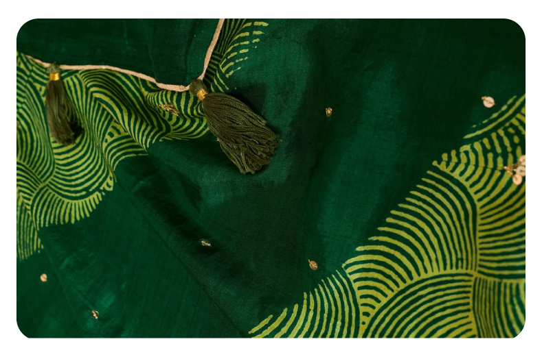 Stunning Mehendi Look